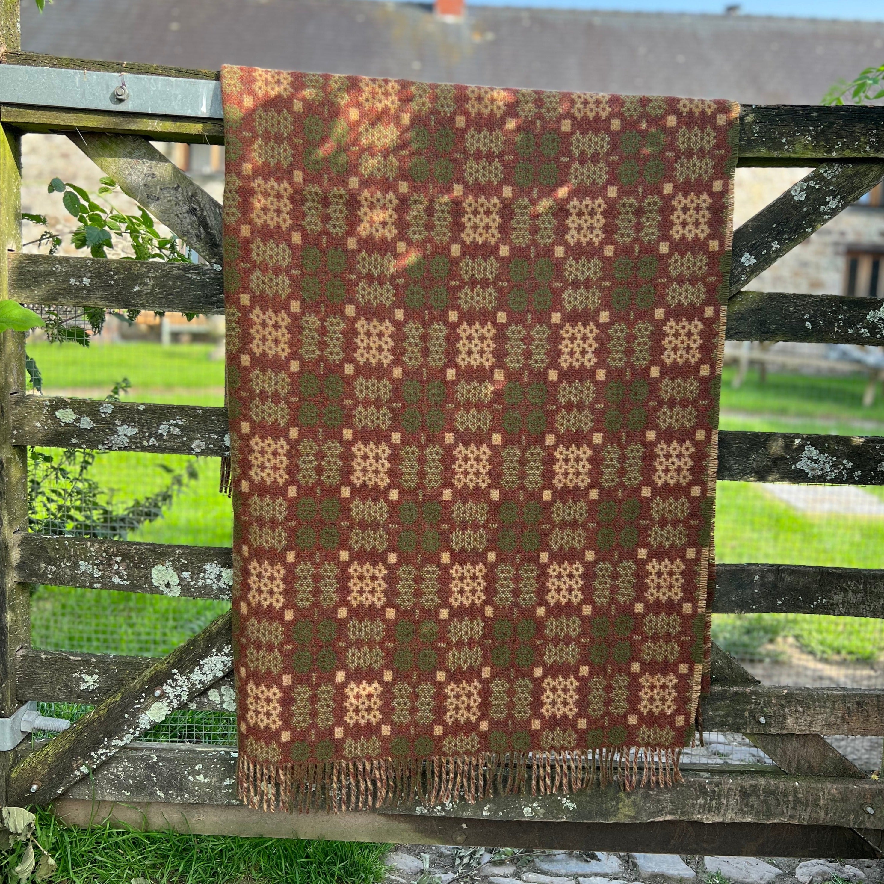 Welsh Tapestry Throw - Gwyrdd, Brown & Tan – Welsh Tweed